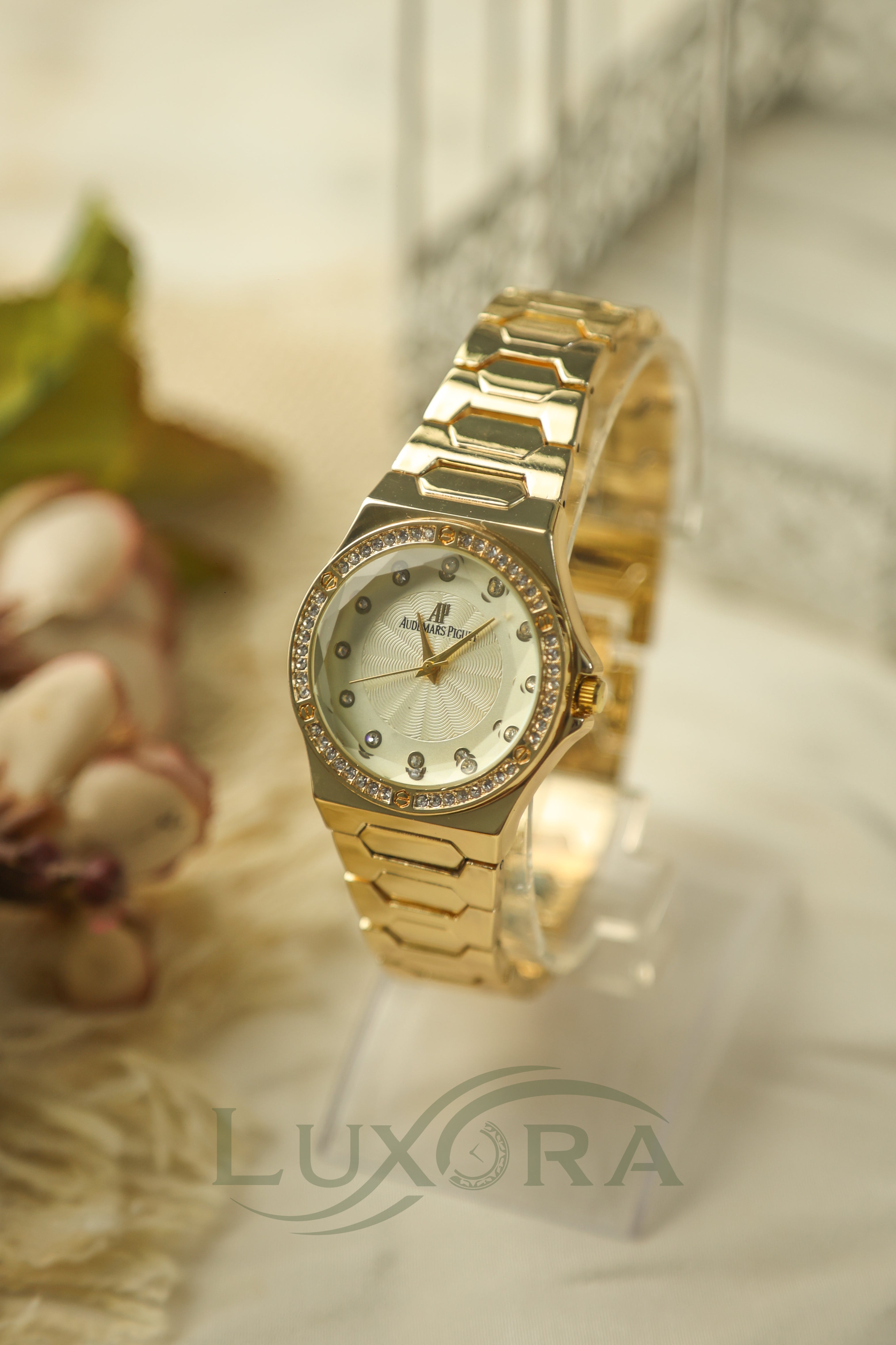 AP Round Stones Gold – LUXORA